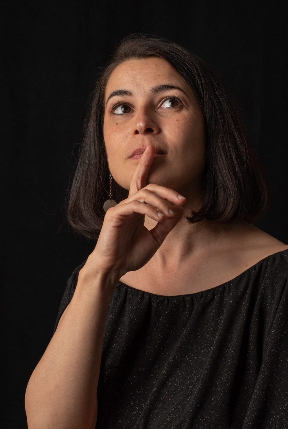 Fructul tăcerii. Interviu cu pianista Mara Dobrescu – „Liniștea este o ...